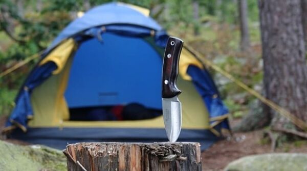 15 Ways a Knife Can Save Your Life in a Survival Situation